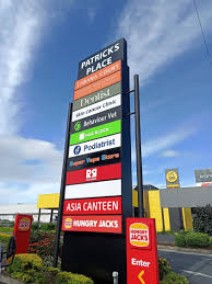 Pylon Signages - ROLIVE EXPRESS